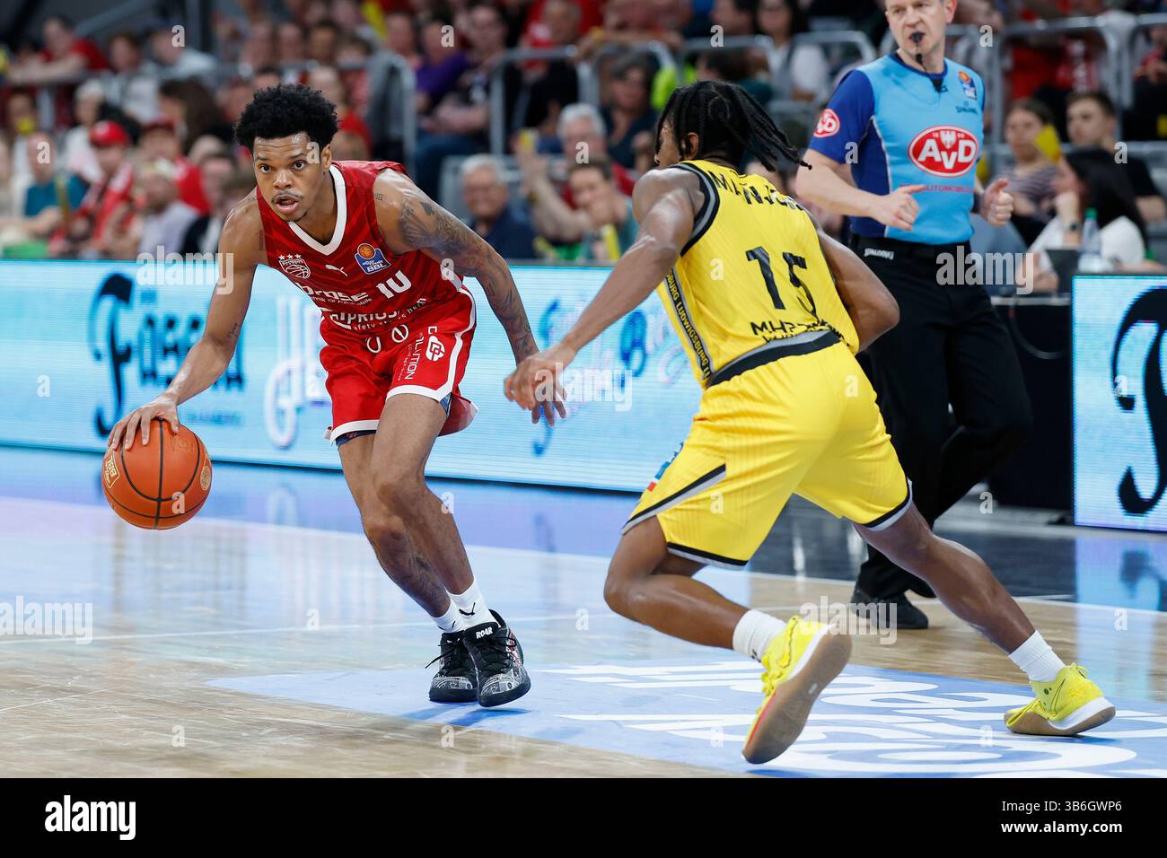 Bamberg, Deutschland. 03rd May, 2025. v.l. Ronaldo Segu (Bamberg ...