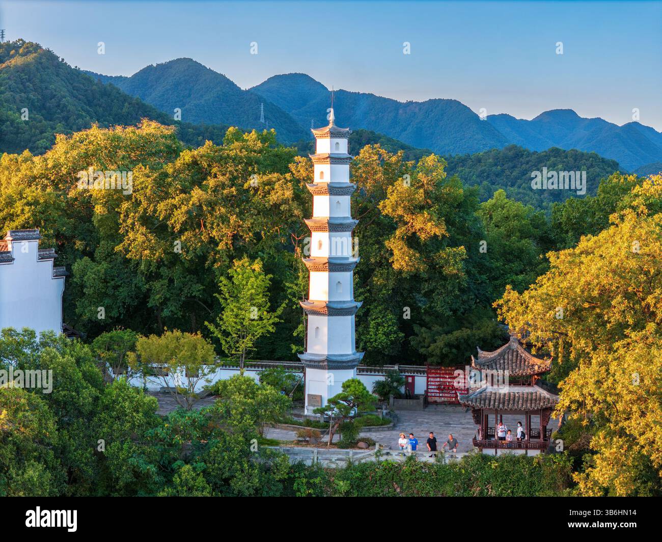 Aerial view of Tongjun Mountain Scenic Area in Tonglu County, Hangzhou, China Stock Photo - Alamy