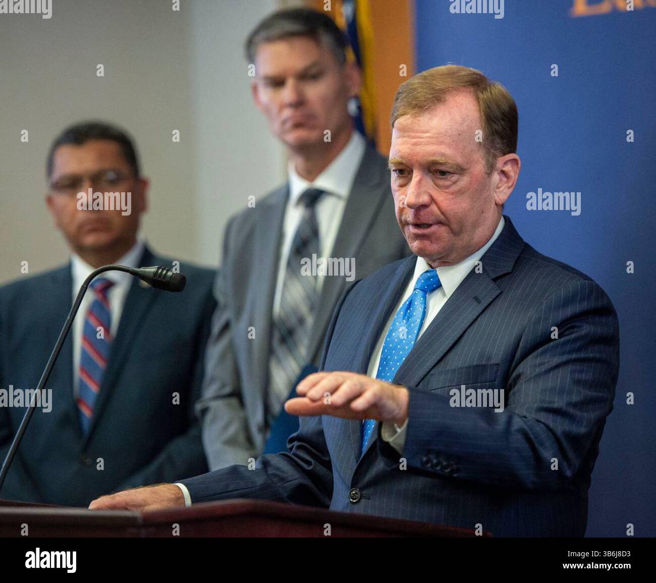 112955663w hi-res stock photography and images - Alamy