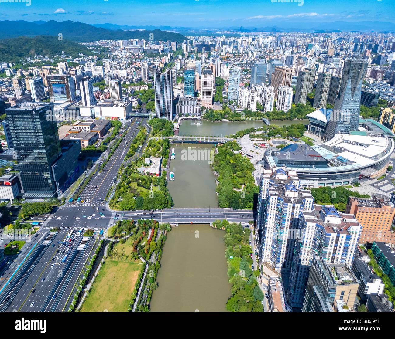 Urban environment of West Lake Cultural Plaza and Wulin Square in ...