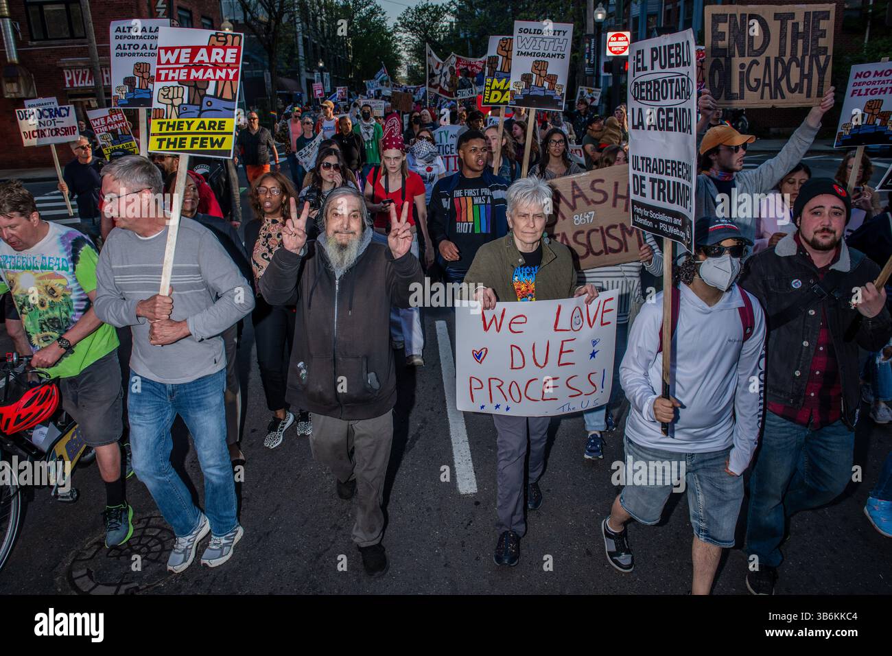 New Haven, United States. 01st May, 2025. Mass May Day marches and ...