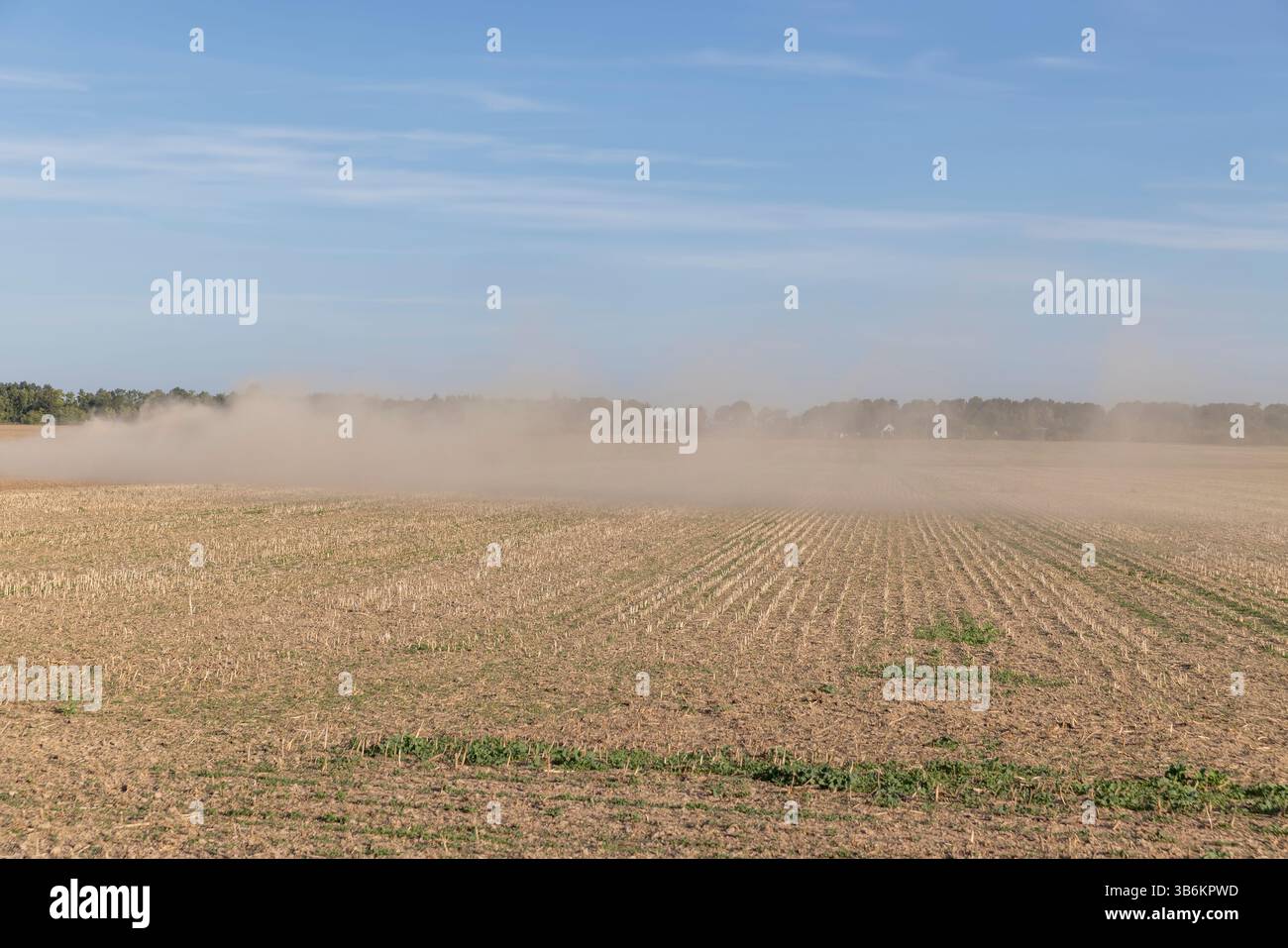 Dust during tillage sowing hi-res stock photography and images - Alamy