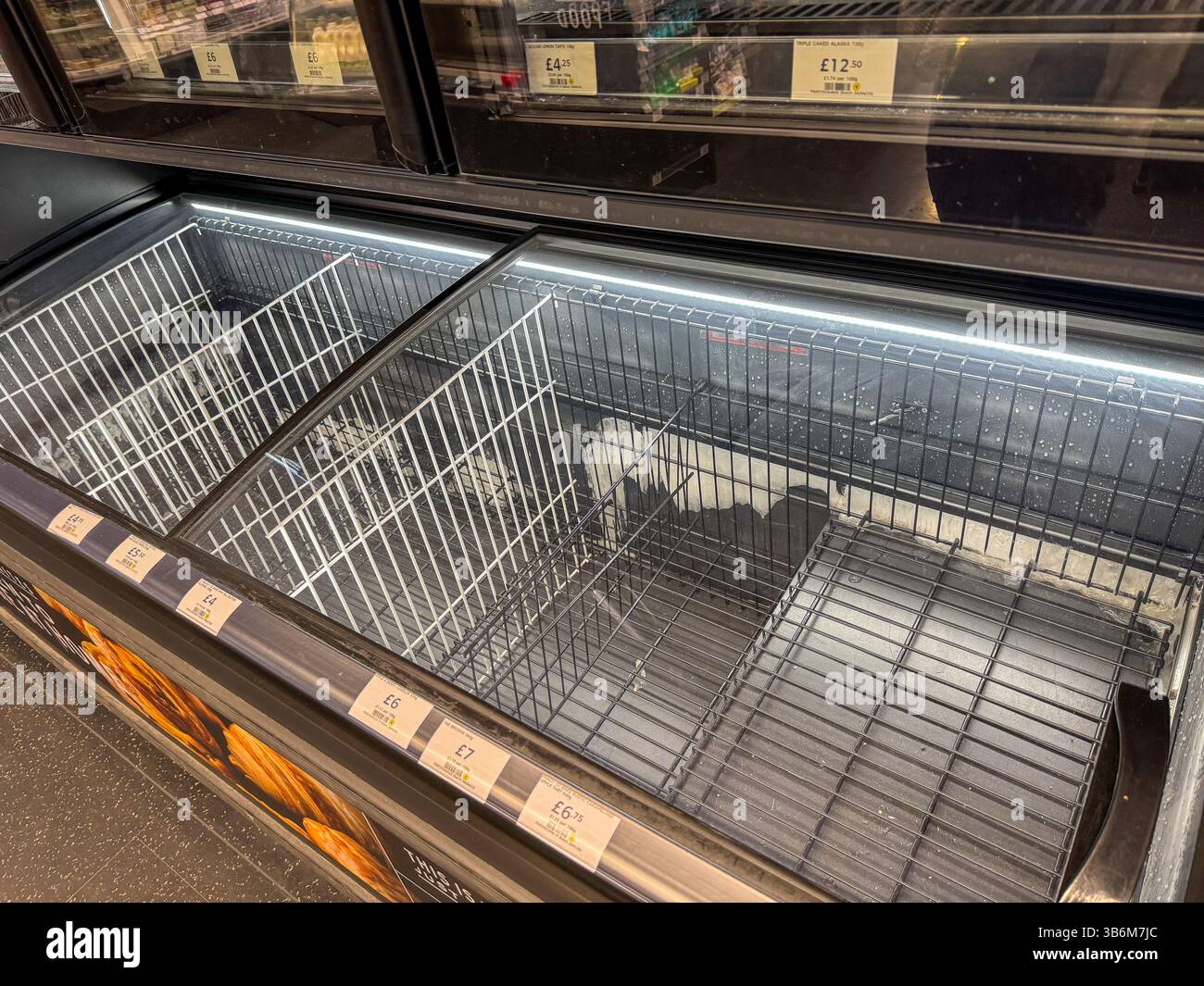 Marks and spencer cyber attack hi-res stock photography and images - Alamy