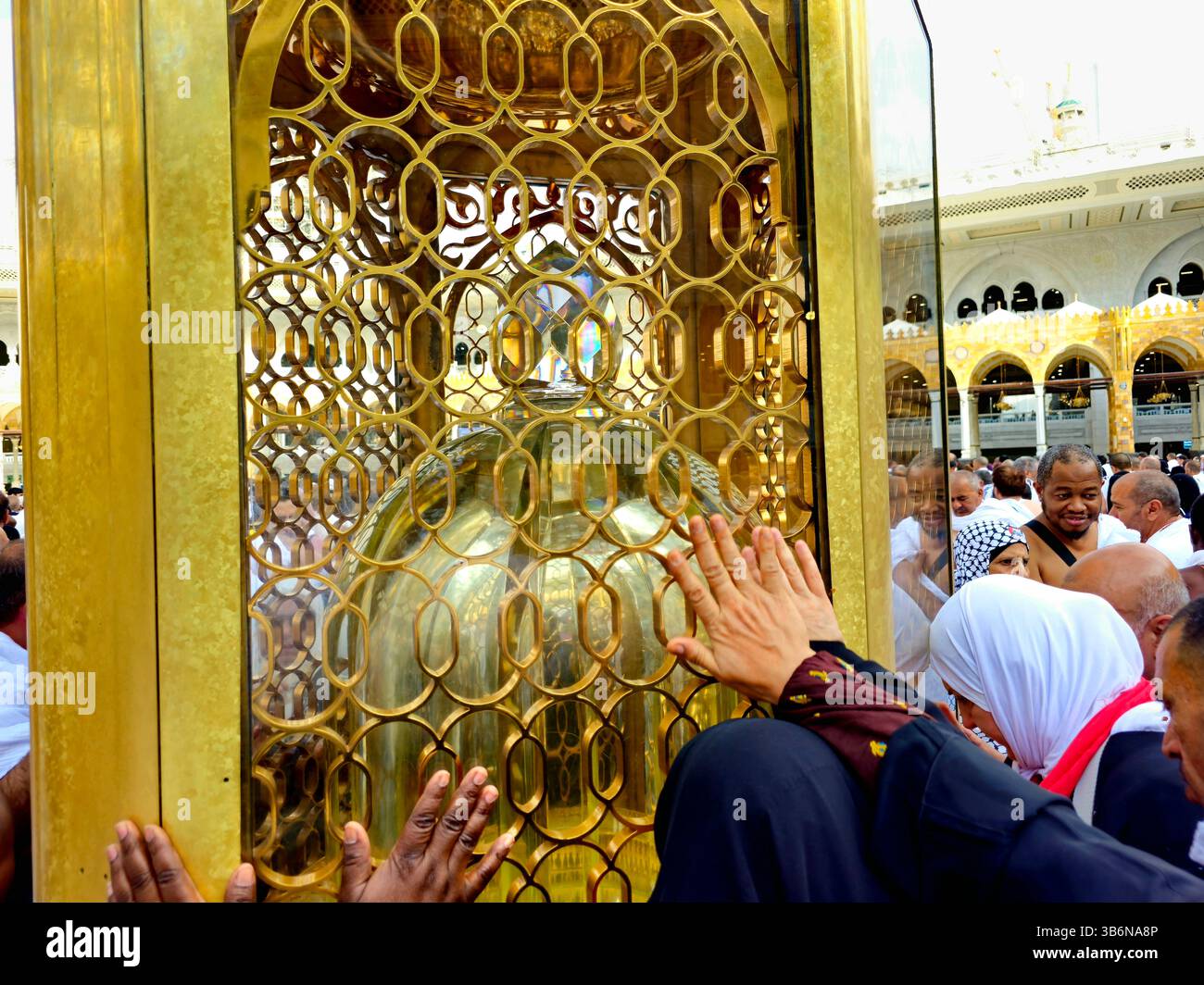 Mecca, Saudi Arabia, June 12 2024: Maqam Ibrahim or Station of Abraham ...