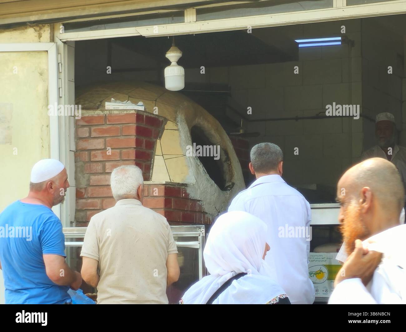 Mecca, Saudi Arabia, June 19 2024: Tameez or Tamees bread bakery and ...