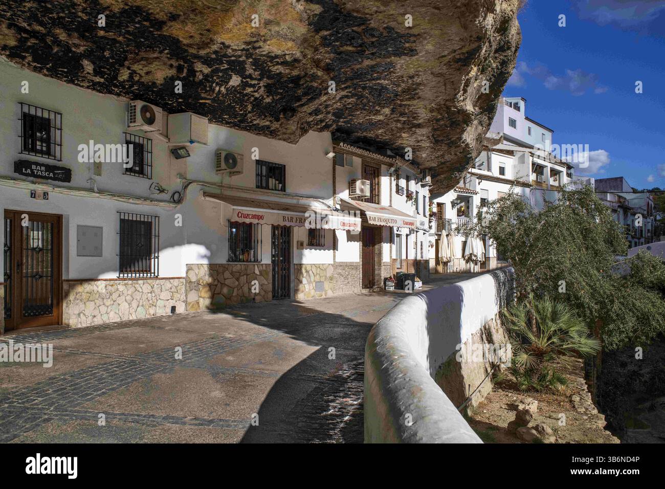 September 26, 2022, Cadiz, Spain: Bars and restaurants in La Cueva del ...