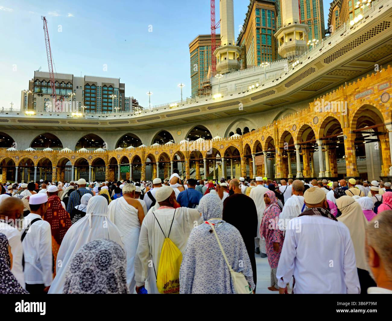 Mecca, Saudi Arabia, June 25 2024: the circumambulation of the grand ...