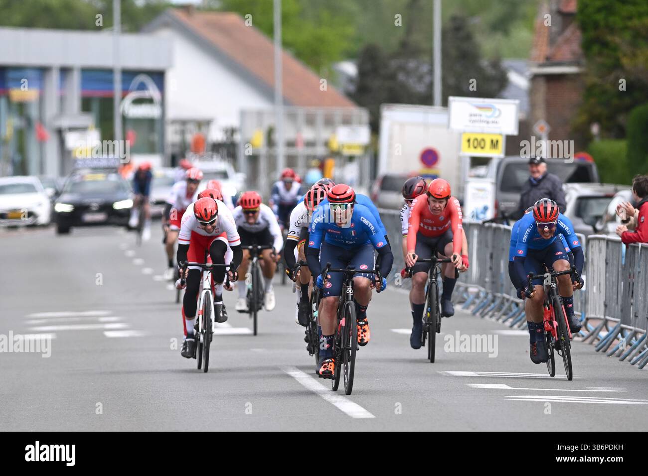 Brugge, Belgium. 04th May, 2025. Italy MB para-cycling athlete Lorenzo ...