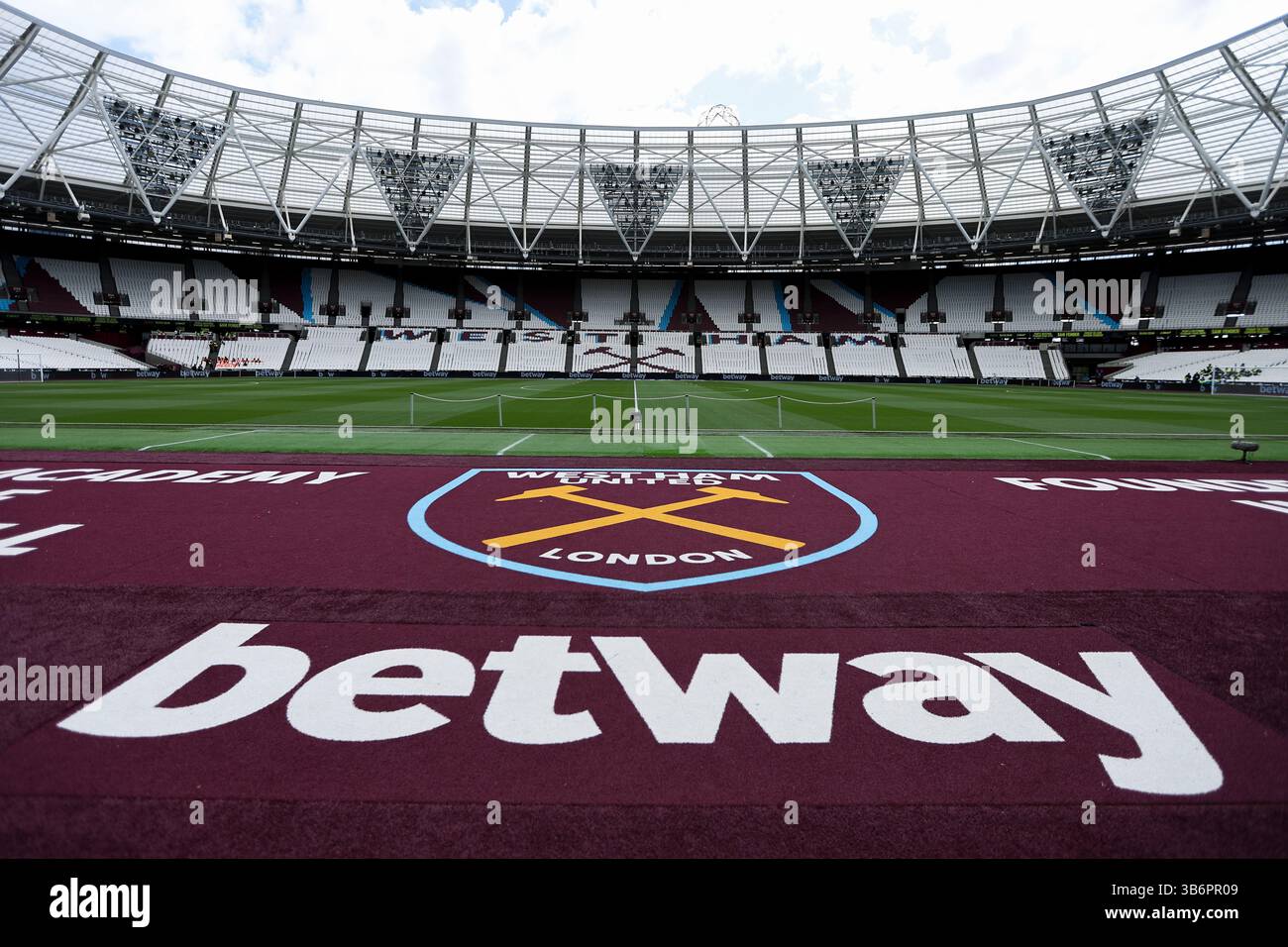 London Stadium, London, UK. 4th May, 2025. Premier League Football ...
