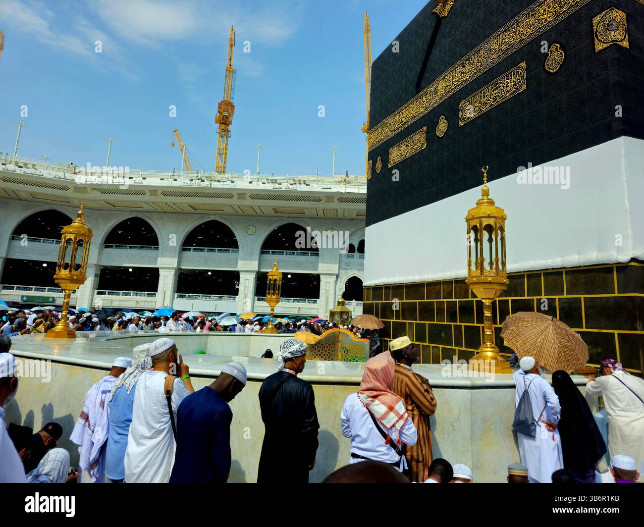 Mecca, Saudi Arabia, June 21 2024: the circumambulation of the grand ...
