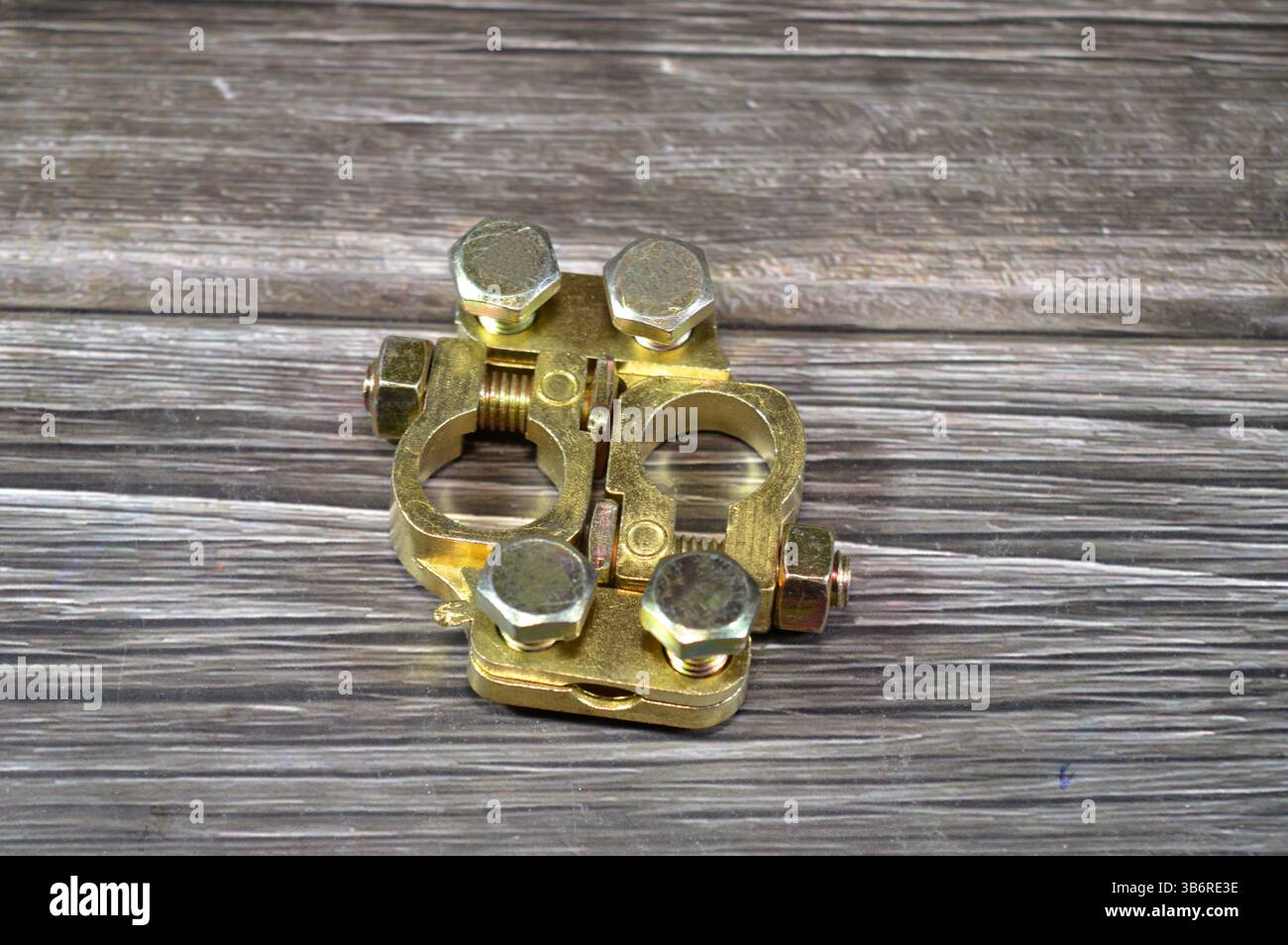 Battery Terminals set 2 pieces, battery terminals are the electrical ...