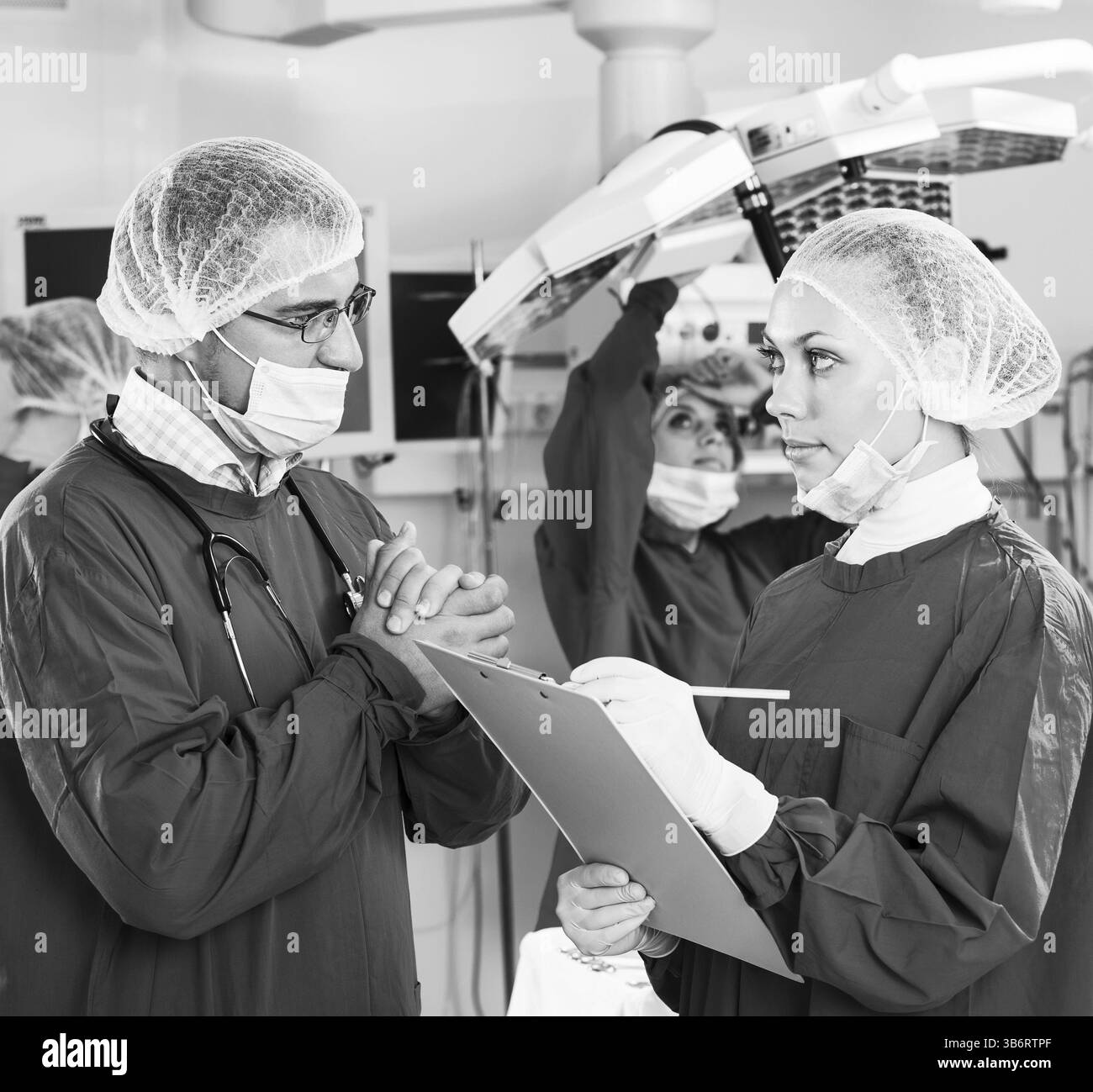 Portrait young surgeons in Black and White Stock Photos & Images - Alamy