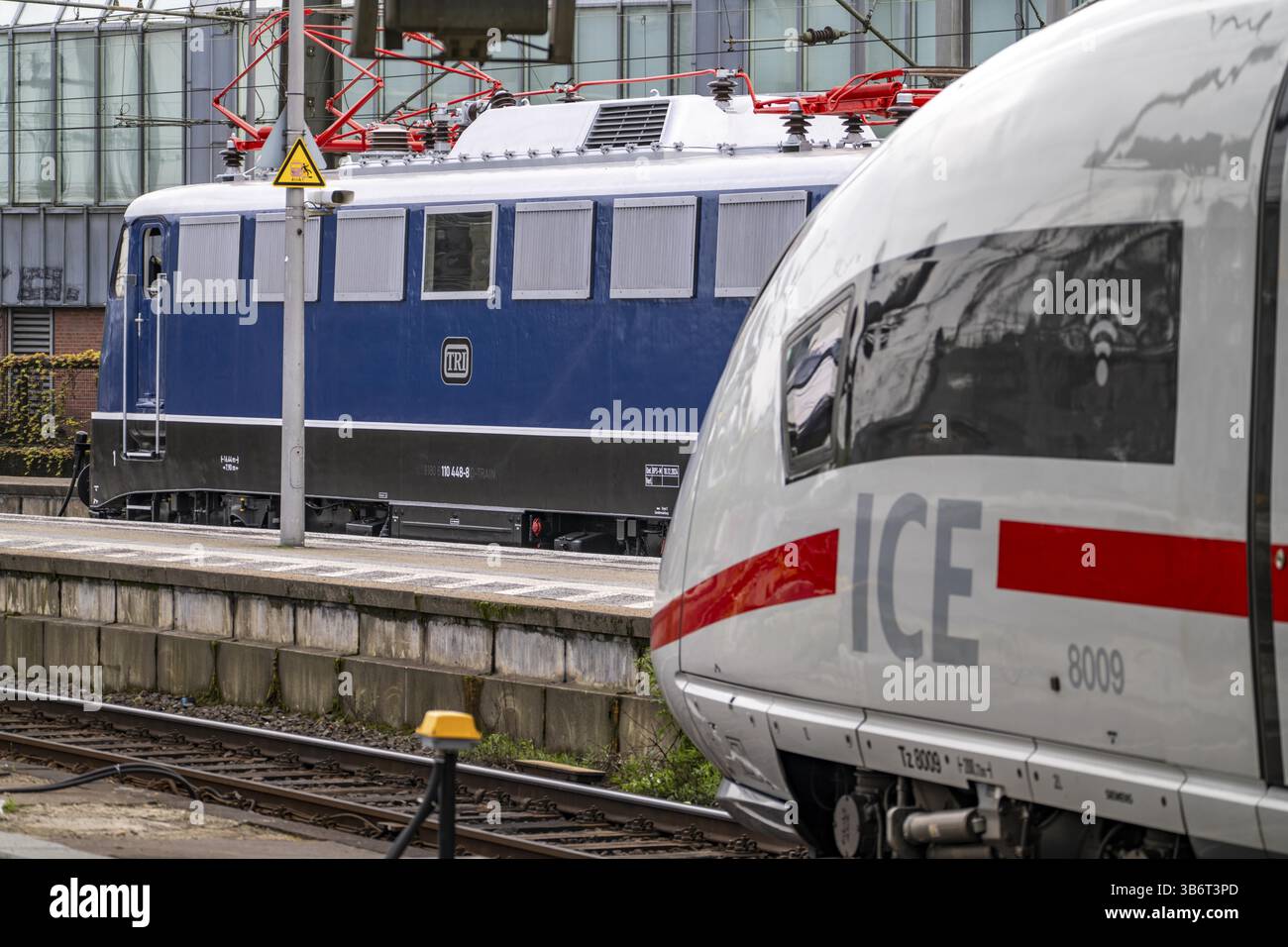 Historic class 110 electric locomotive, 110 448-8, from TRI Train ...