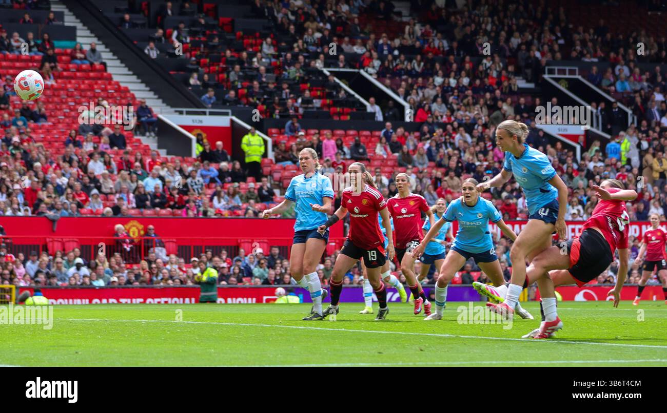 Old Trafford, Manchester, UK. 4th May, 2025. Womens Super League ...