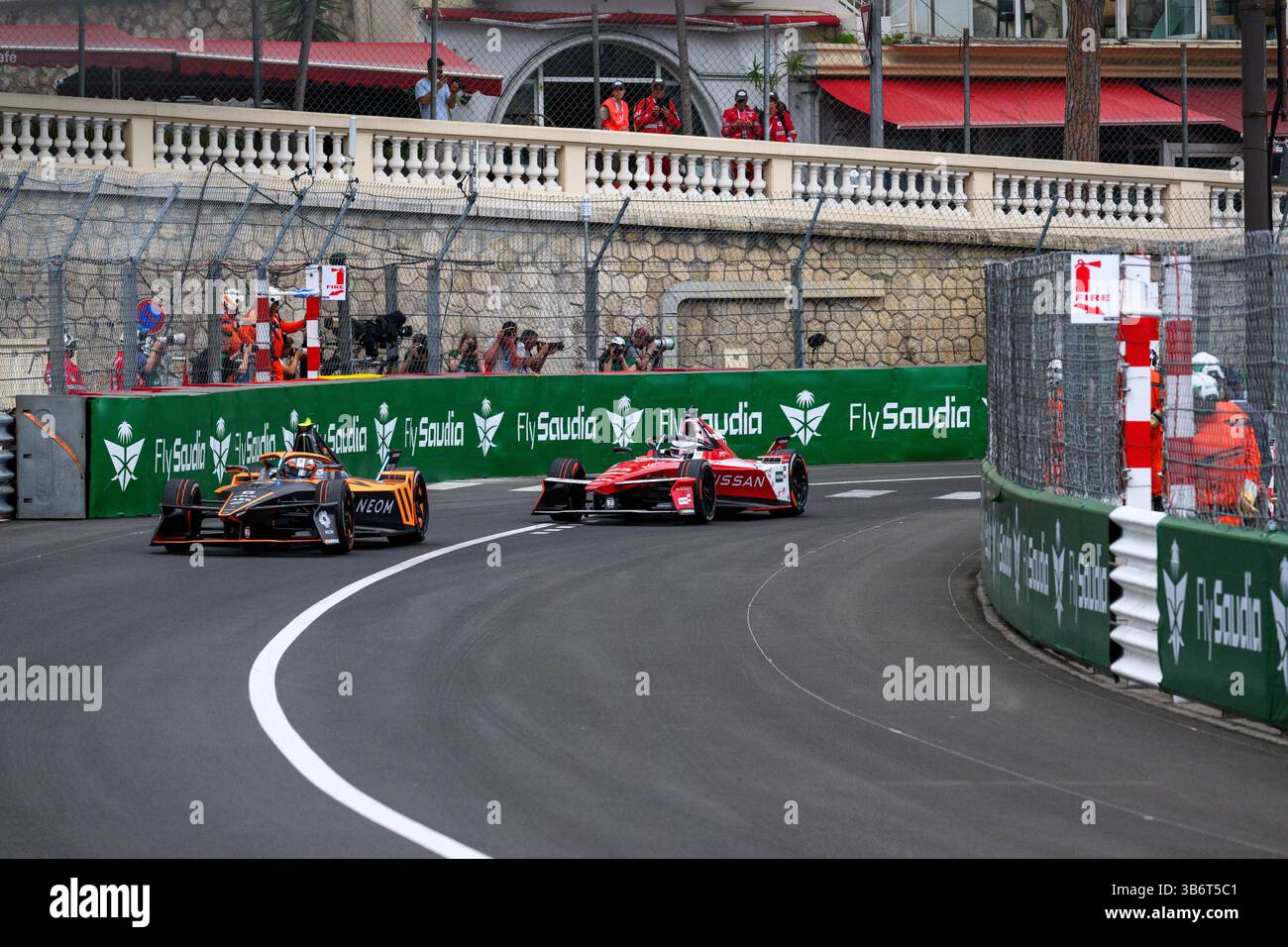 Taylord Barnard of Neom McLaren team ahead Olivier Rowland of Nissan ...