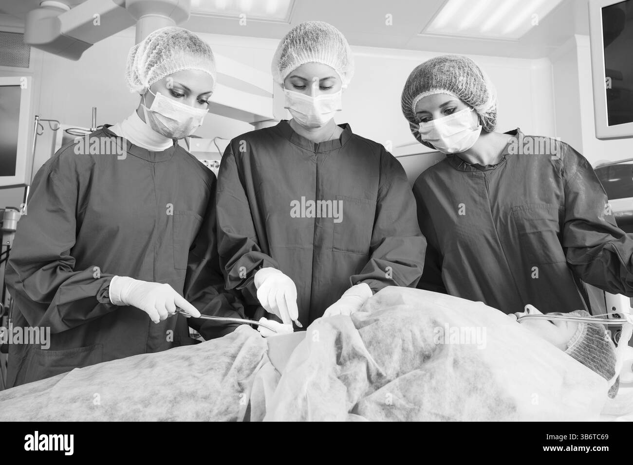Medical surgical face masks Black and White Stock Photos & Images - Alamy