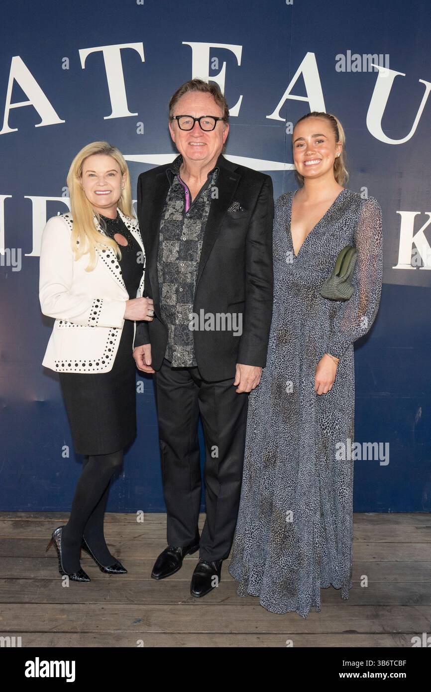 Caroline Jackson, Douglas Jackson and Dana Jacoby attends Lifeline New ...