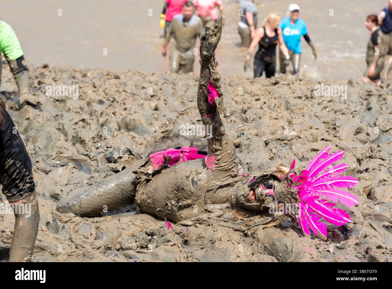 Promenade Park, Maldon, Essex, UK. 4th May, 2025. Large numbers of ...