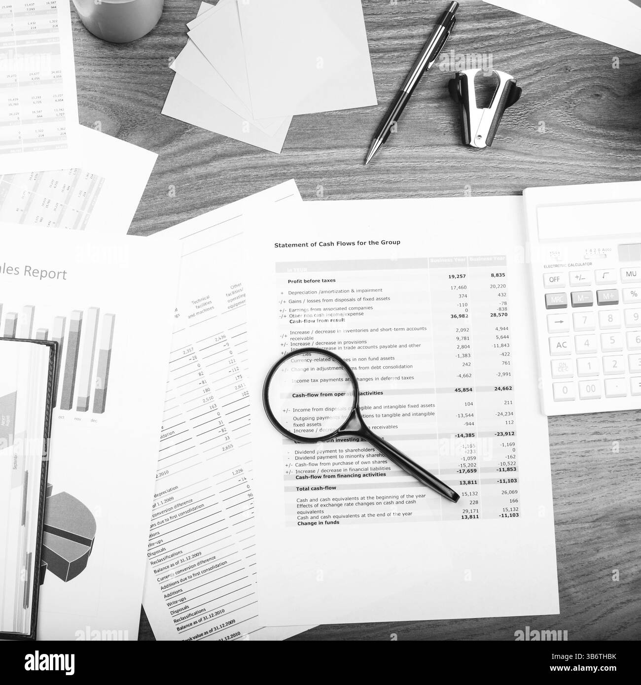 Accounting loan Black and White Stock Photos & Images - Alamy