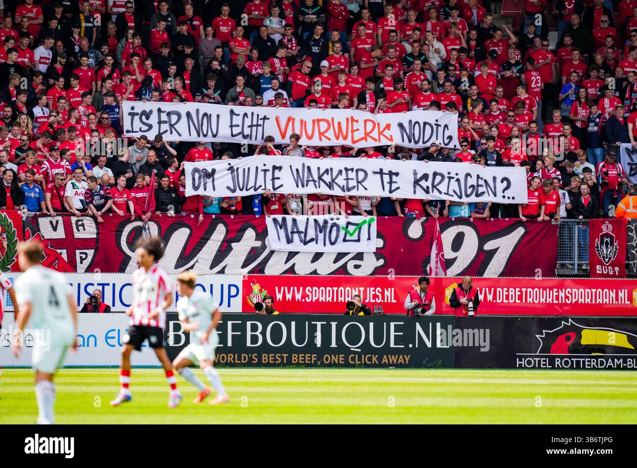 Rotterdam - Banner from the FC Twente supporters during the thirty ...