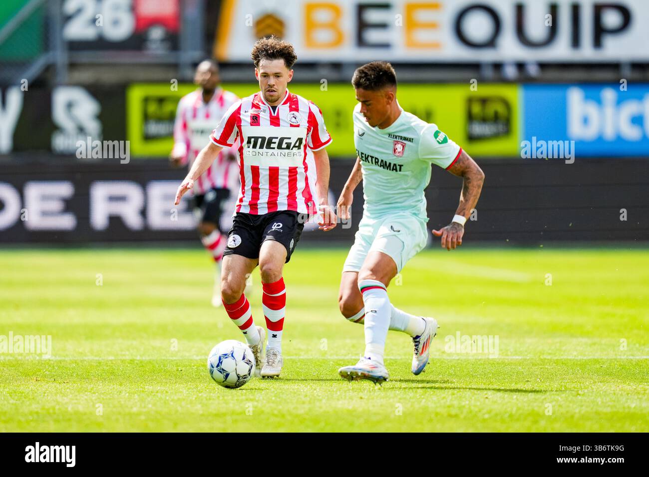 Rotterdam - Mitchell van Bergen of Sparta Rotterdam, Mees Hilgers of FC ...