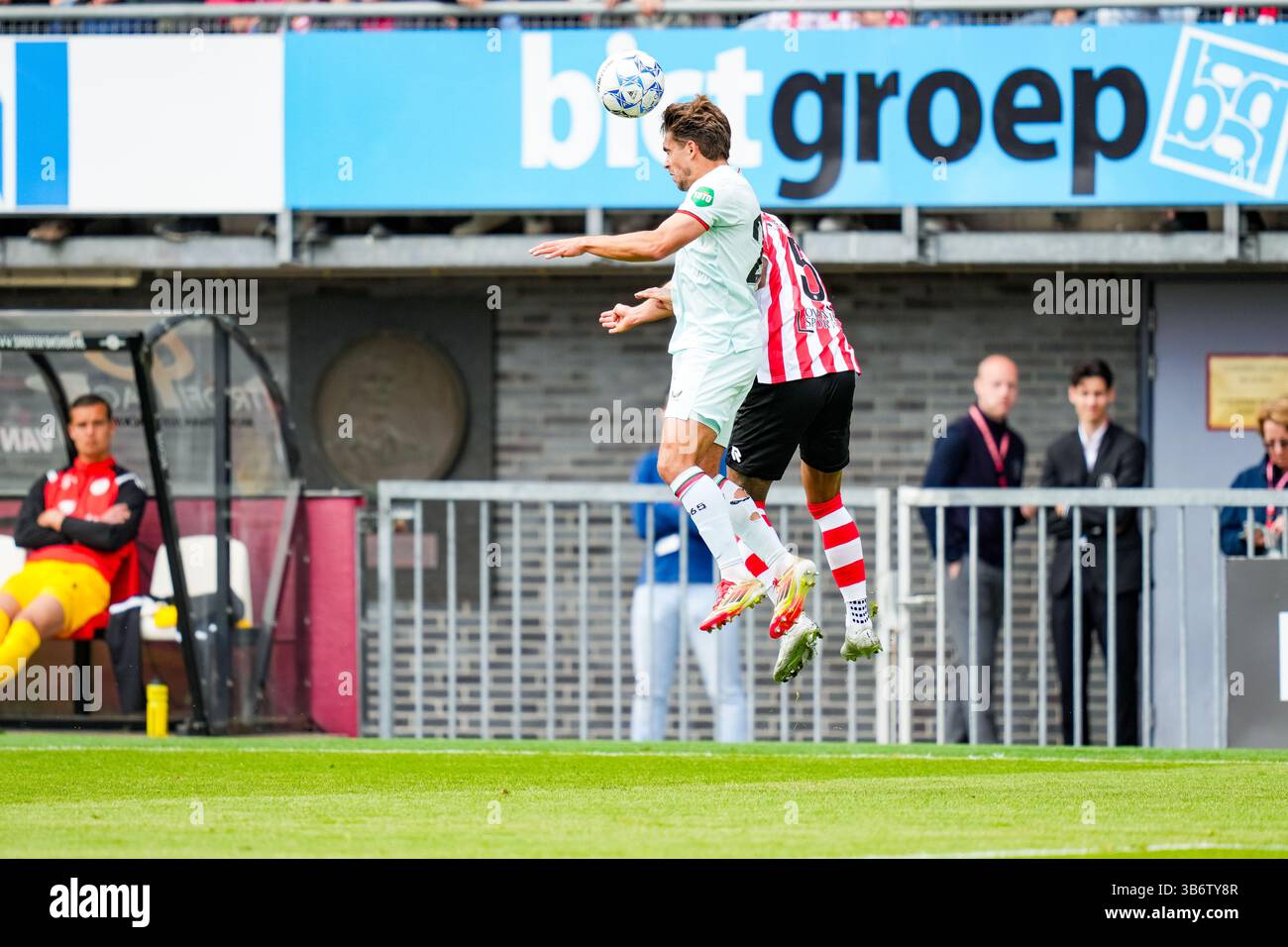 Rotterdam - Bart van Rooij of FC Twente during the thirty-first ...