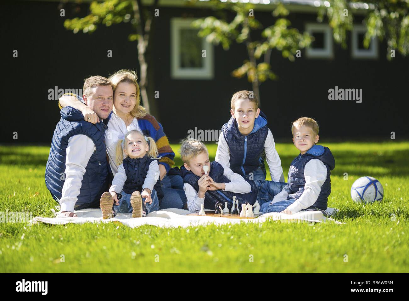 Paren group hi-res stock photography and images - Alamy