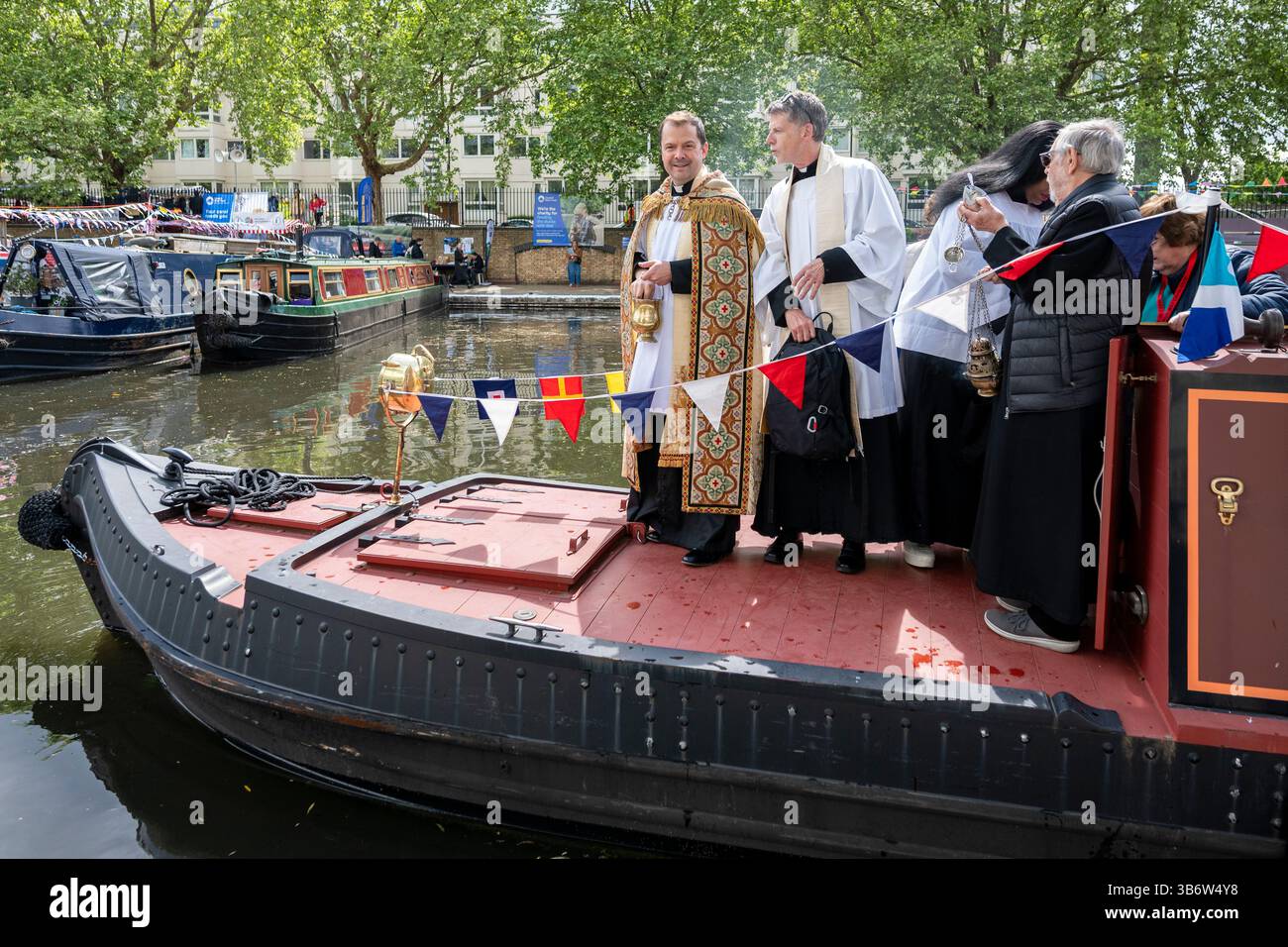 London, UK. 4 May 2025. The Revd Christopher Stoltz, the Vicar of ...