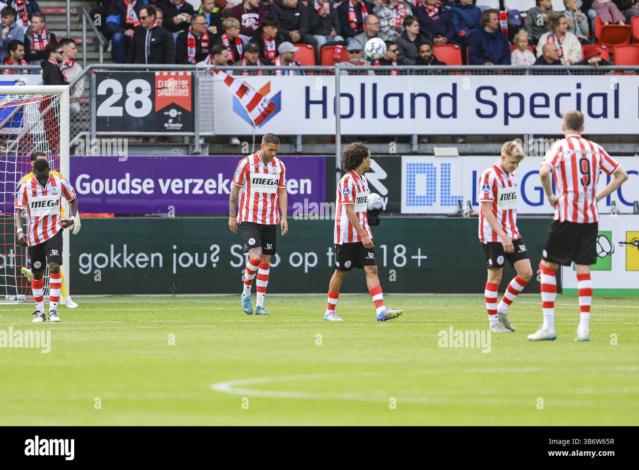 Rotterdam, Netherlands. 04th May, 2025. ROTTERDAM, 04-05-25, Stadium het Kasteel, Dutch ...
