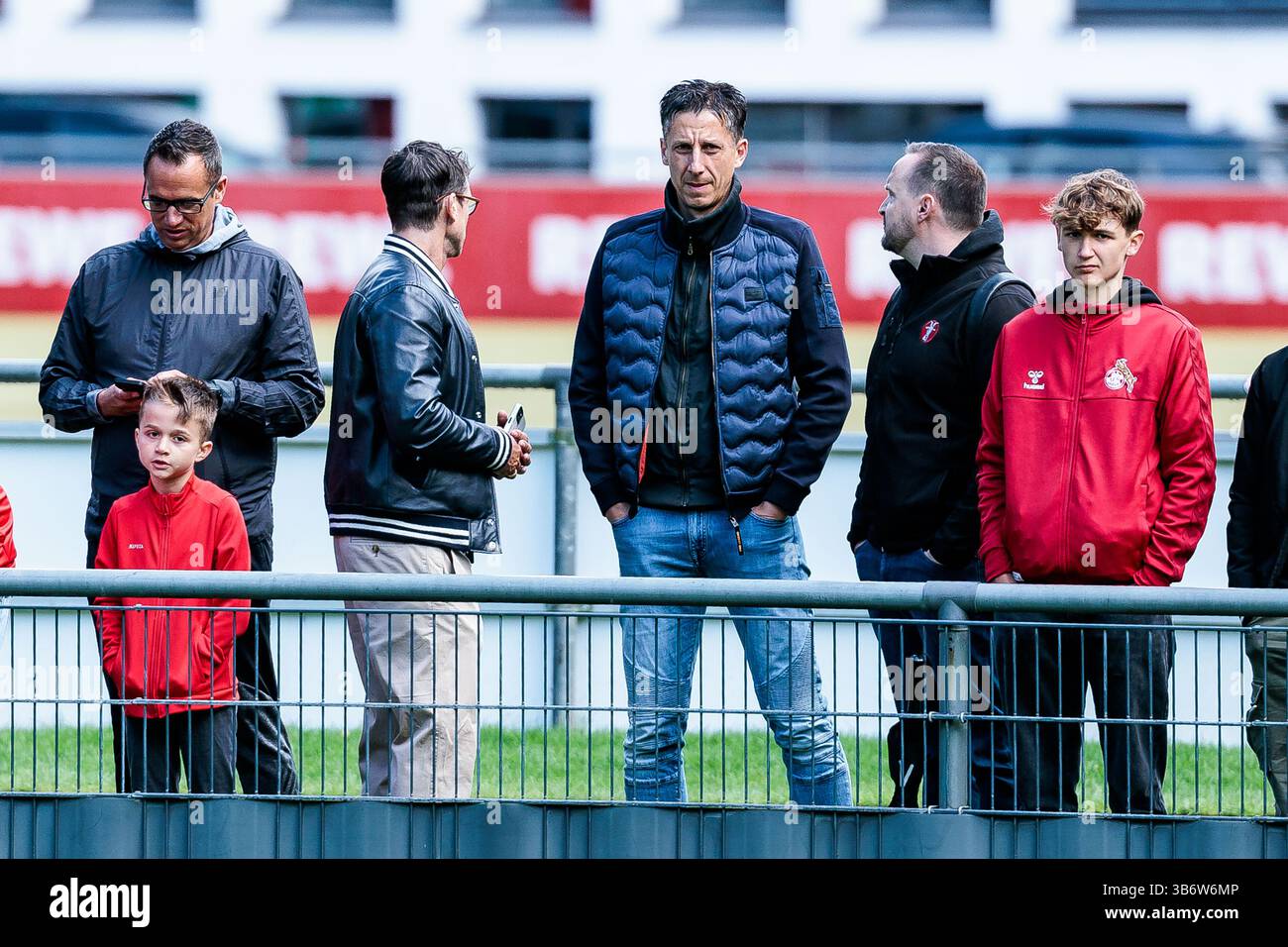 Dr. Christian Keller (Gesch?ftsf?hrer 1. FC K?ln) 2. Fussball Bundesliga: Training 1. FC K?ln ...