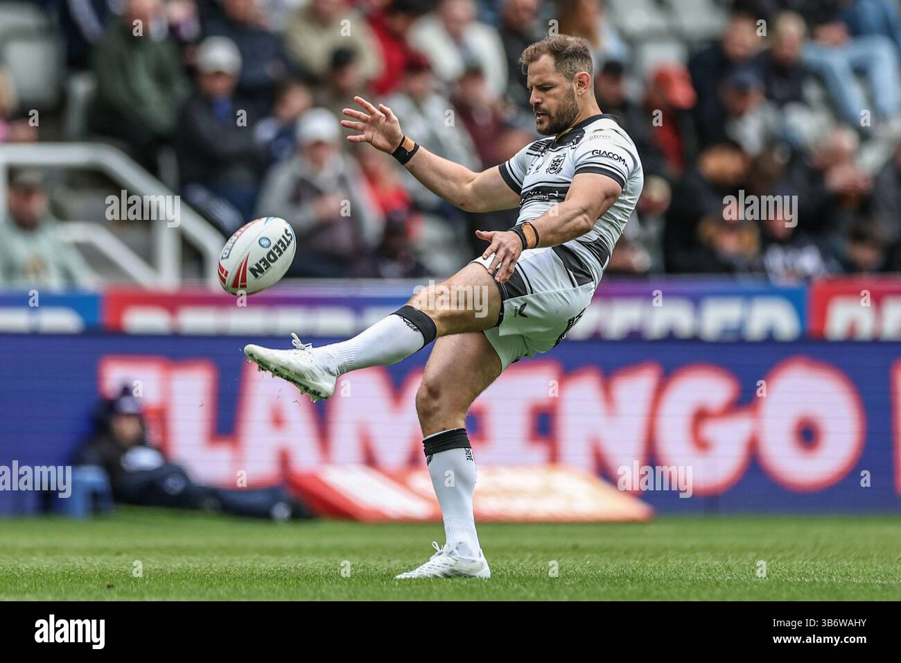 Newcastle, UK. 04th May, 2025. Aidan Sezer of Hull FC kicks the ball up ...