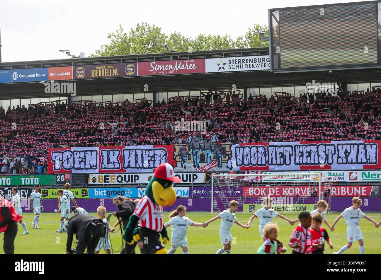 Rotterdam, Netherlands. 04th May, 2025. ROTTERDAM, NETHERLANDS - MAY 4: Fans and Supporters of ...
