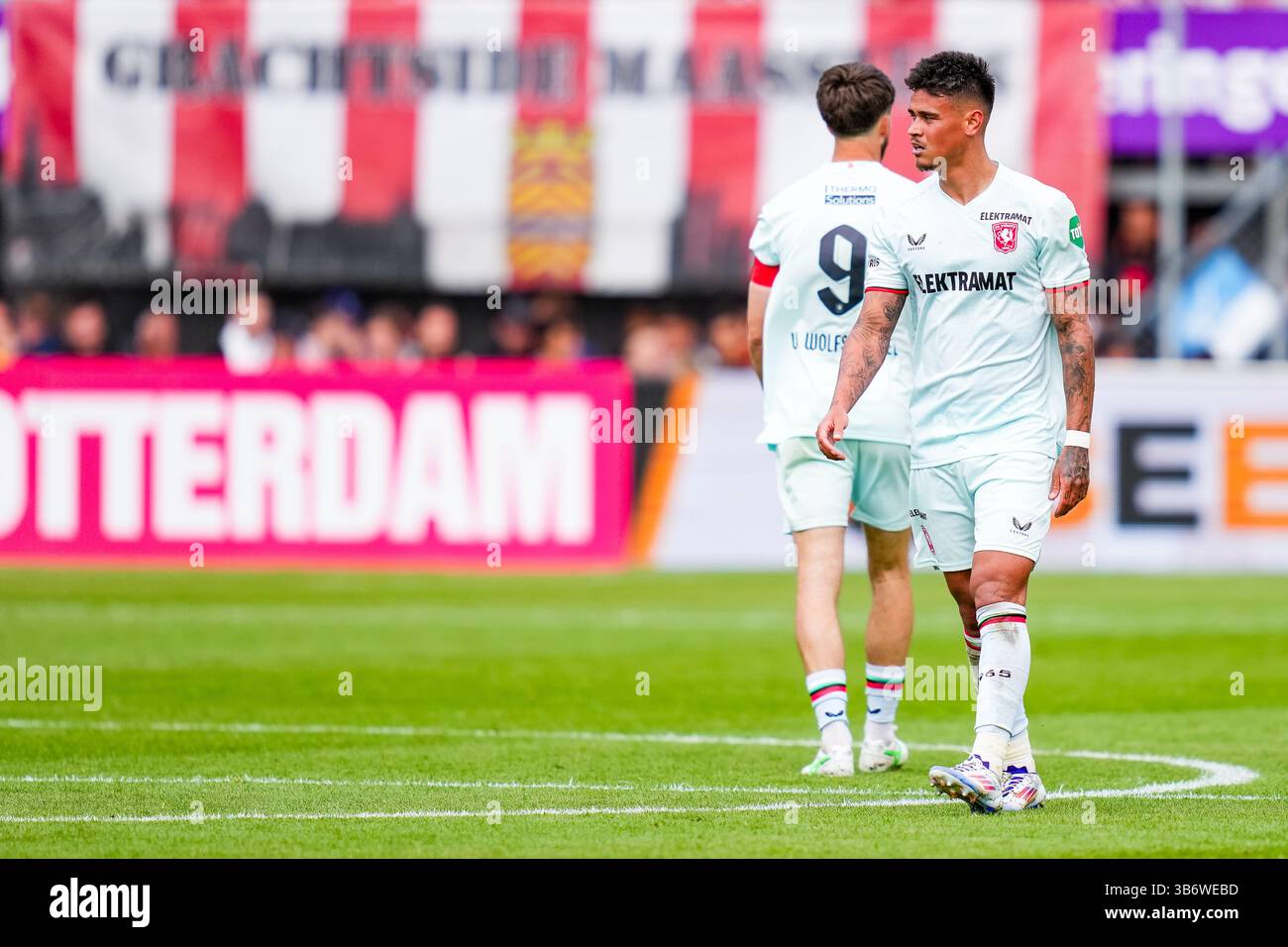 Rotterdam - Mees Hilgers of FC Twente during the thirty-first ...