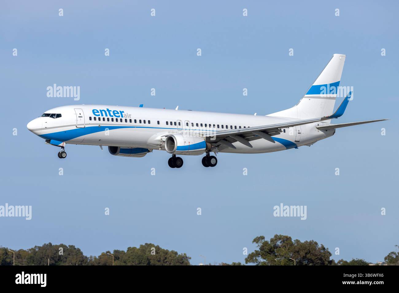 Enter Air Boeing 737-8CX (Reg.: SP-ENN) landing as flight ENT47MZ from ...