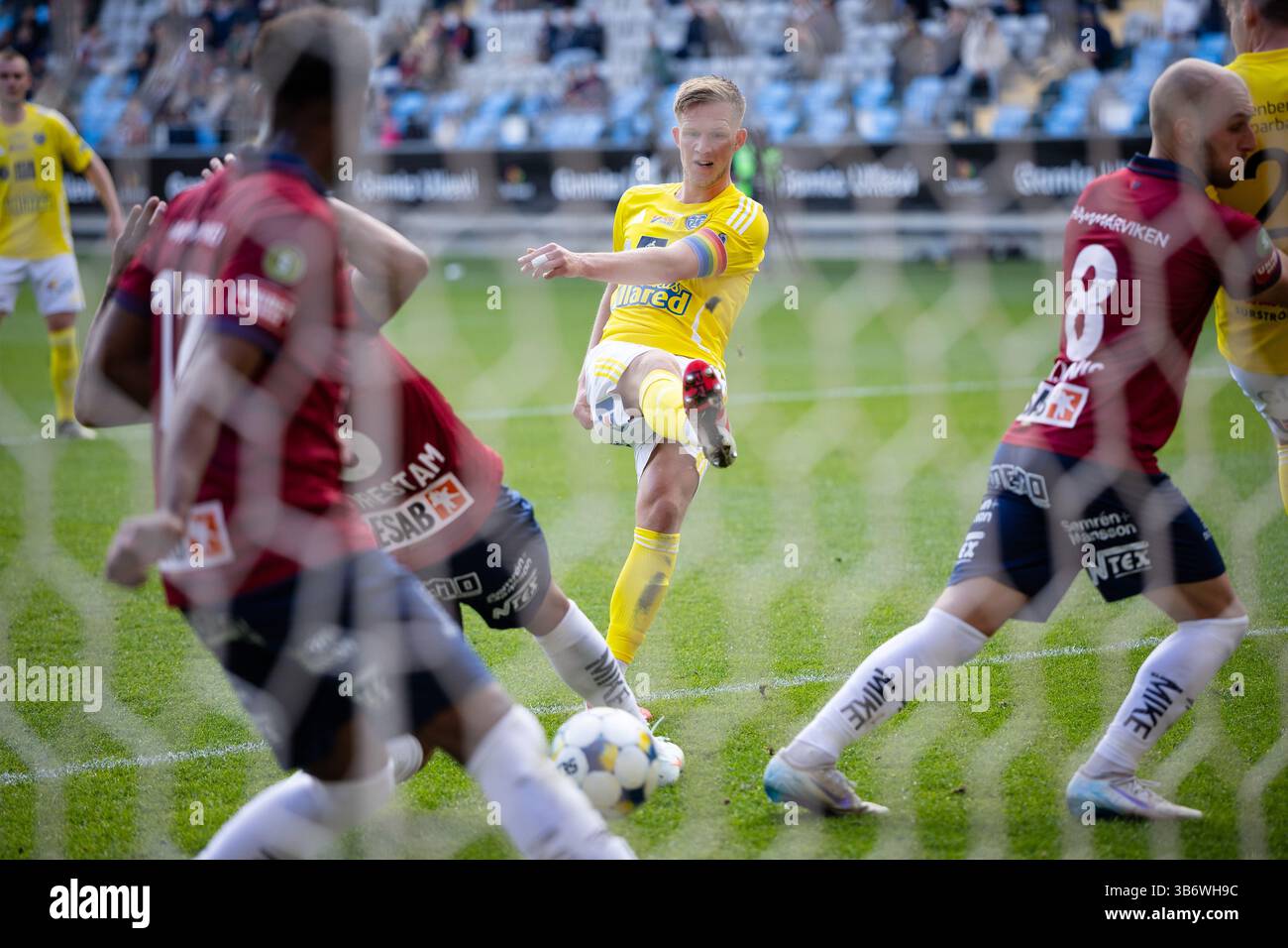 250504 Falkenbergs Tim Stålheden skjuter 0-2 under fotbollsmatchen i ...