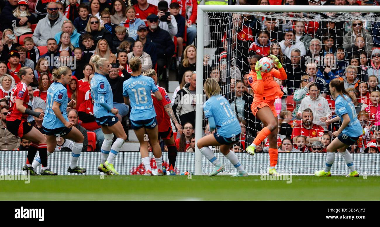 Old Trafford, Manchester, UK. 4th May, 2025. Womens Super League ...