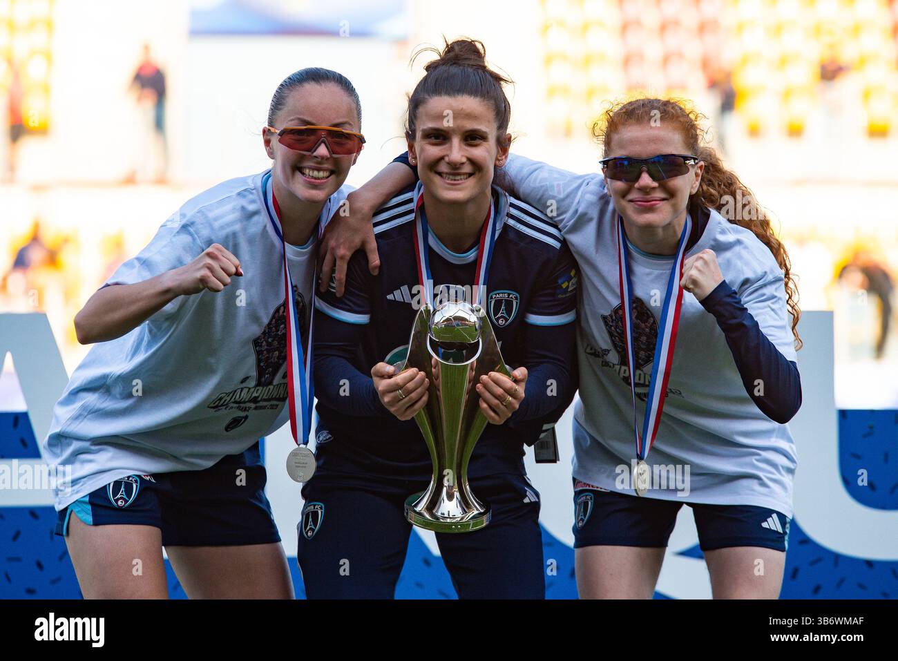 Margaux Le Mouel of Paris FC, Mathilde Bourdieu of Paris FC and Celina ...