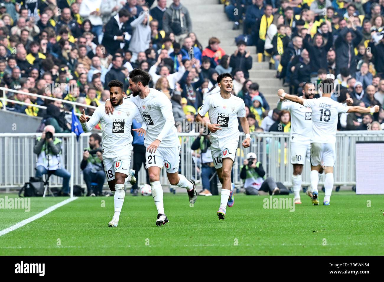 France. 04th May, 2025. 21 Jordan LEFORT (sco) - 18 Jim ALLEVINAH (sco ...