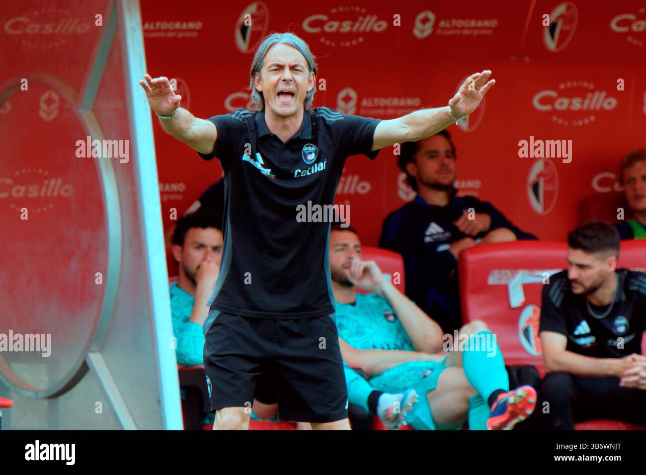 coach Filippo Inzaghi of Pisa during SSC Bari vs AC Pisa, Italian ...