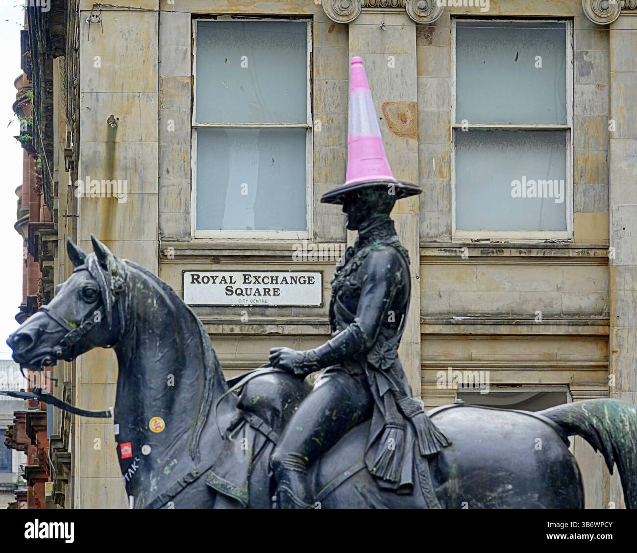Glasgow, Scotland, UK. 4th May, 2025. Iconic Duke has a pink cone on ...