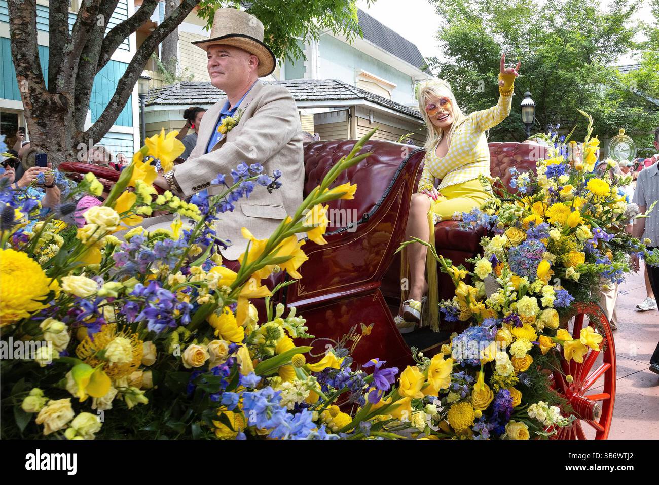 Dolly Parton at the Dollywood Dewitt tour to celebrate the 40th Anniversary of Dollywood held at ...
