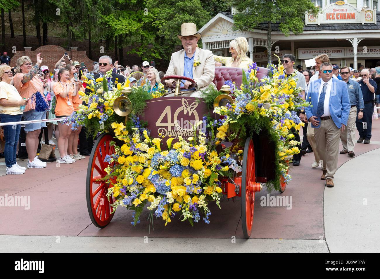 Dolly Parton at the Dollywood Dewitt tour to celebrate the 40th Anniversary of Dollywood held at ...