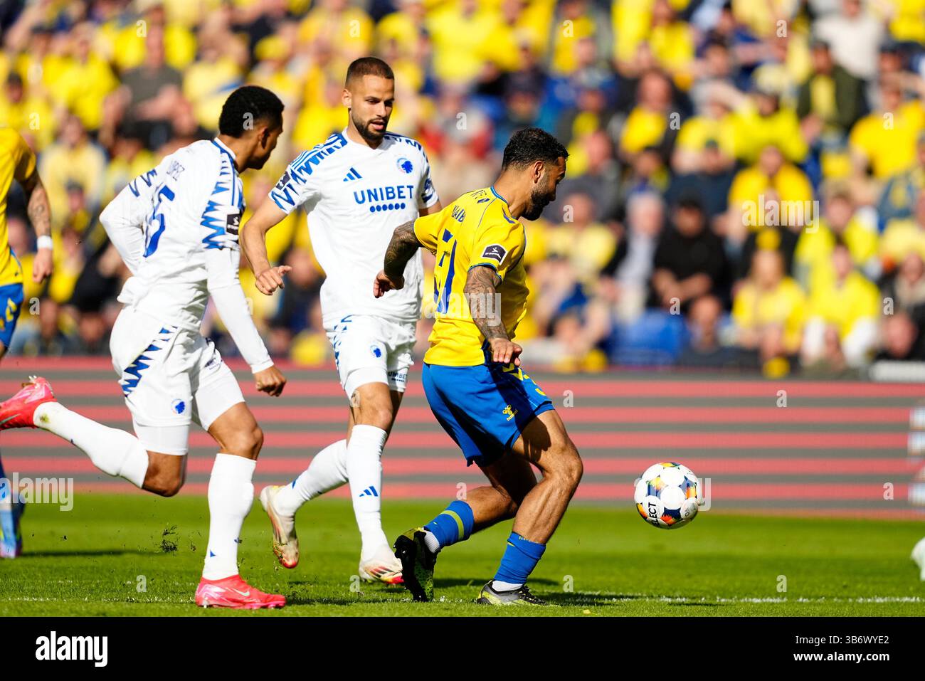 Broendby, Denmark. 04th May, 2025. 3F Superliga-kampen i ...