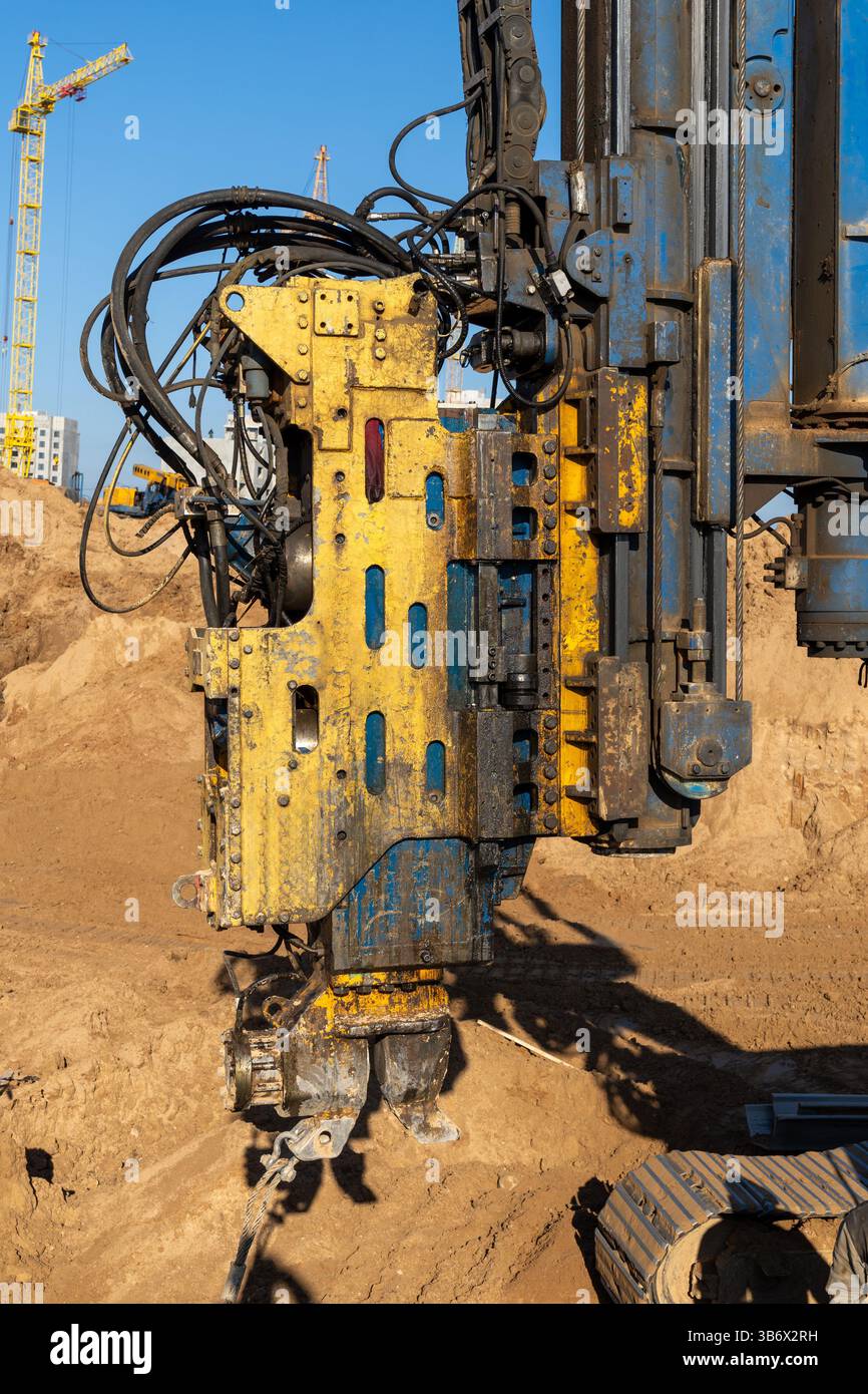 Mechanical extraction method hi-res stock photography and images - Alamy