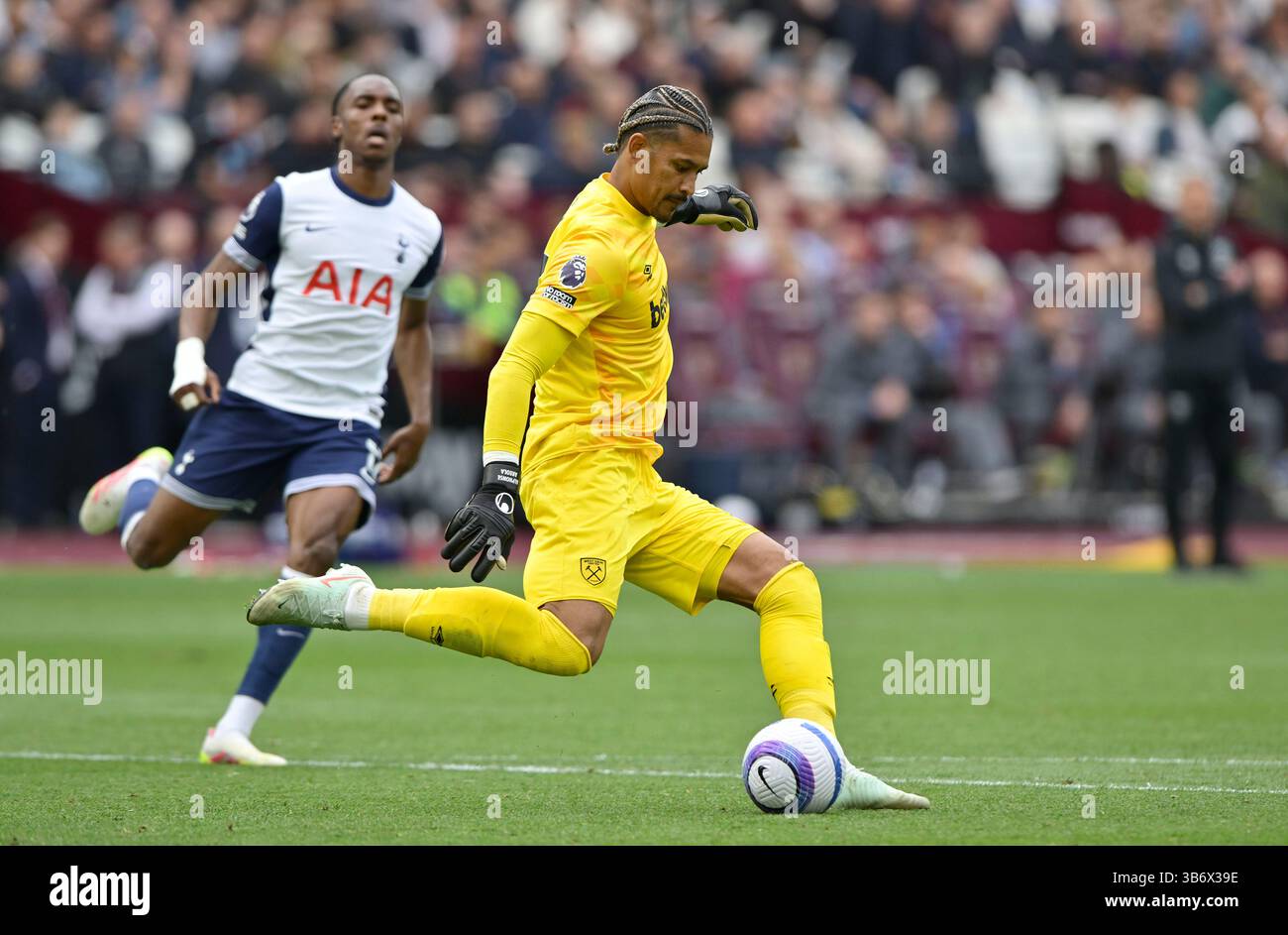 London, UK. 4th May, 2025. Alphonse Areola (West Ham, goalkeeper) kicks ...