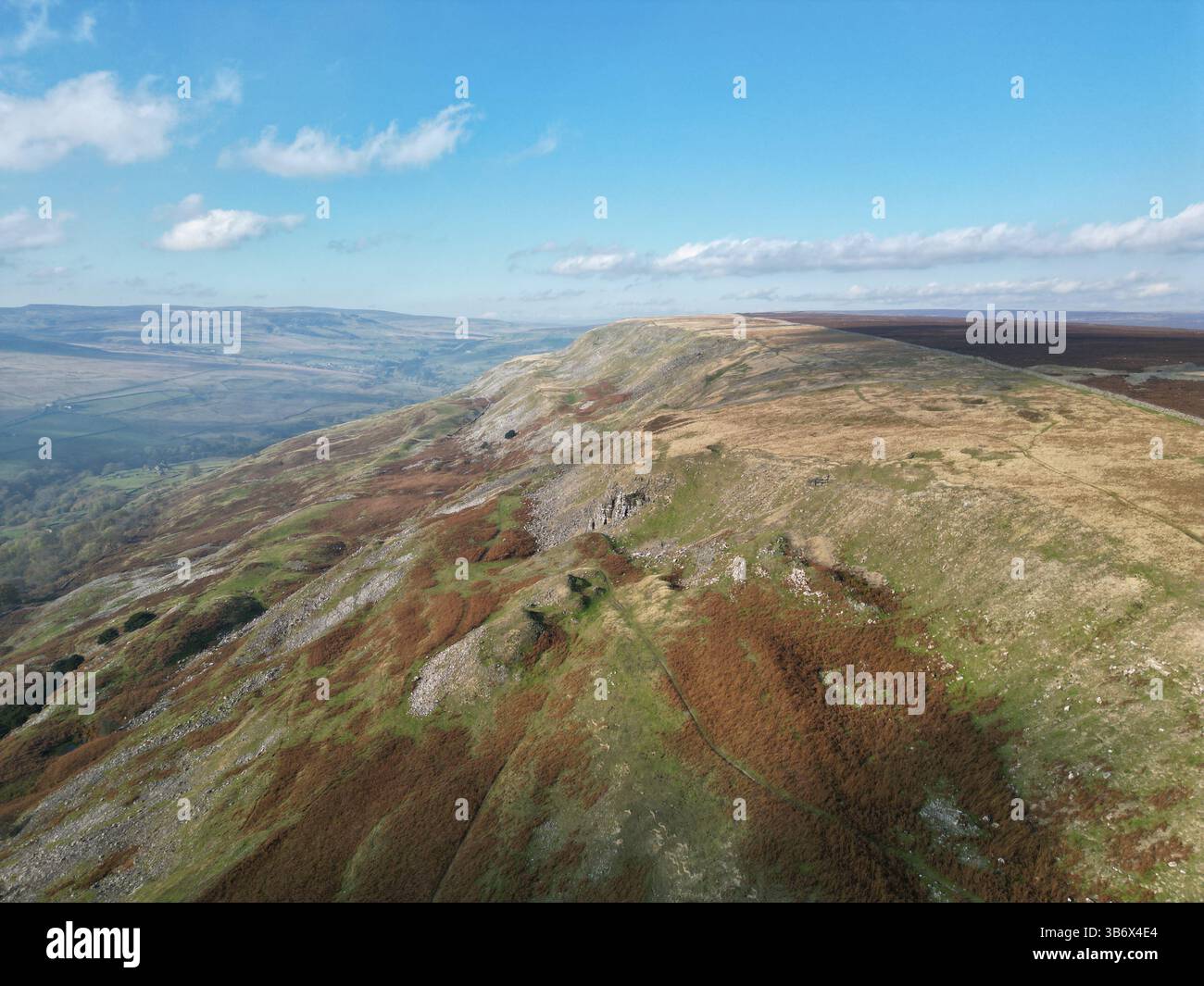 Aerial view valley rolling hills hi-res stock photography and images ...