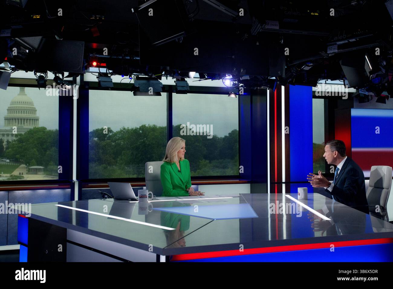 "Fox News Sunday" anchor Shannon Bream, left, speaks with Democratic ...