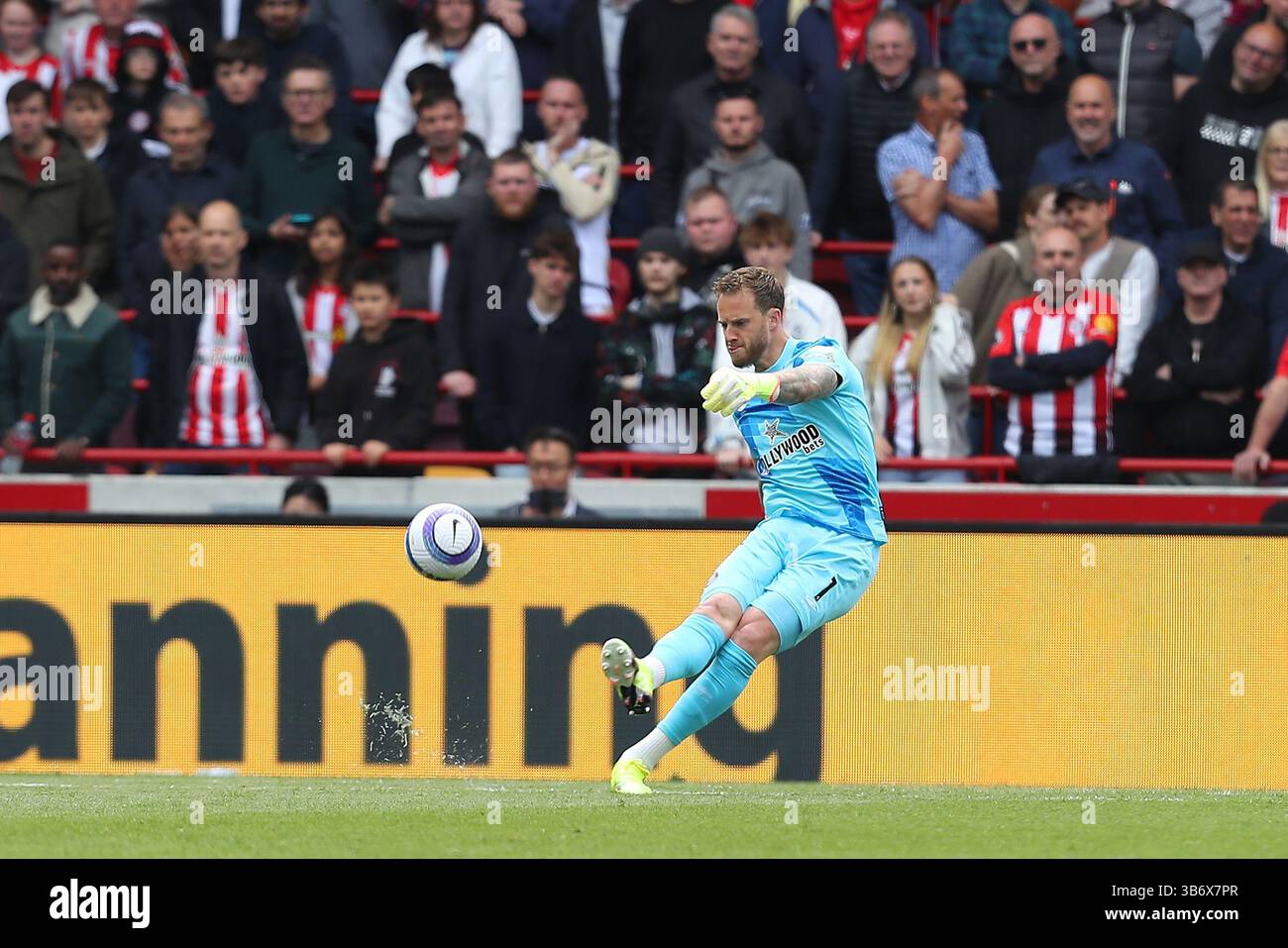 London, England, UK. 04th May, 2025. Goalkeeper Mark Flekken of Brentford during the Brentford ...