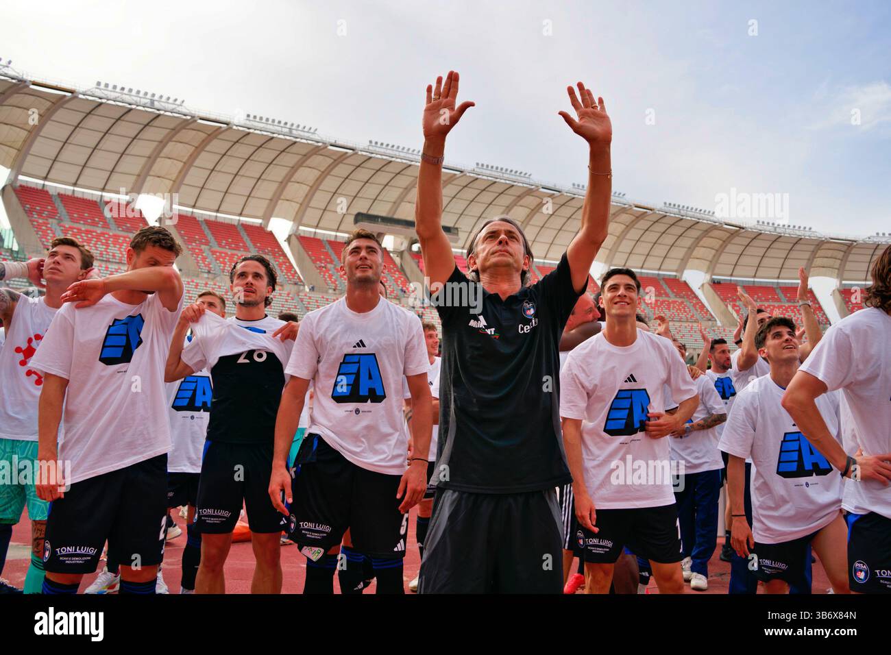 Bari, Italy. 04th May, 2025. coach Filippo Inzaghi of Pisa and Pisa ...