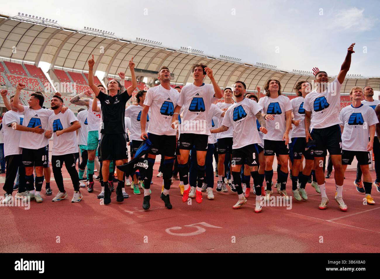 Bari, Italy. 04th May, 2025. coach Filippo Inzaghi of Pisa and Pisa ...